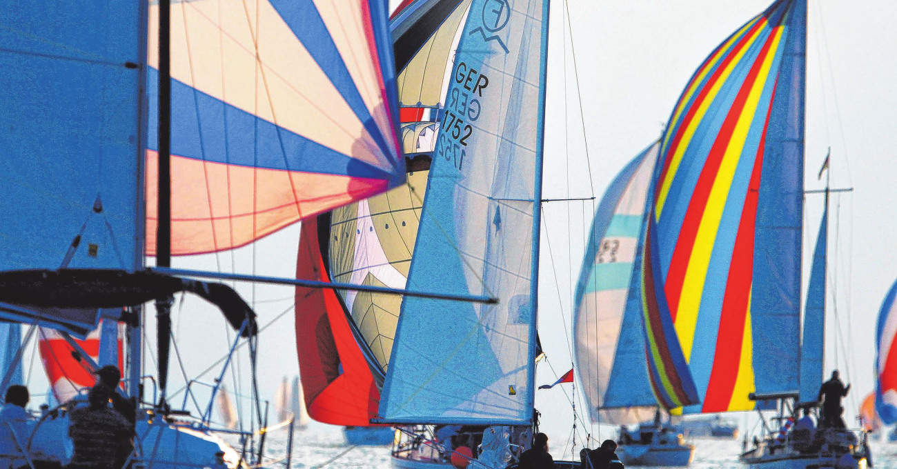Wettkampf am Bodensee: 300 Segelschiffe starten durch - Schwäbischer Verlag