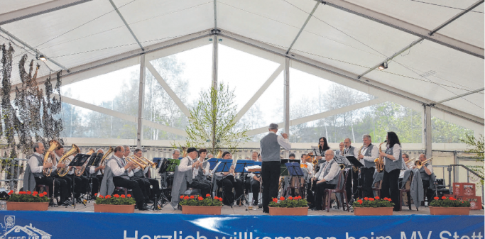Bei volkstümlicher und auch moderner Musik und gutbürgerlicher Küche ...