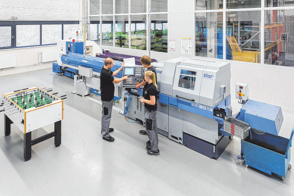 Praxisnahe Ausbildung, frühzeitige Integration in betriebliche Prozesse ...