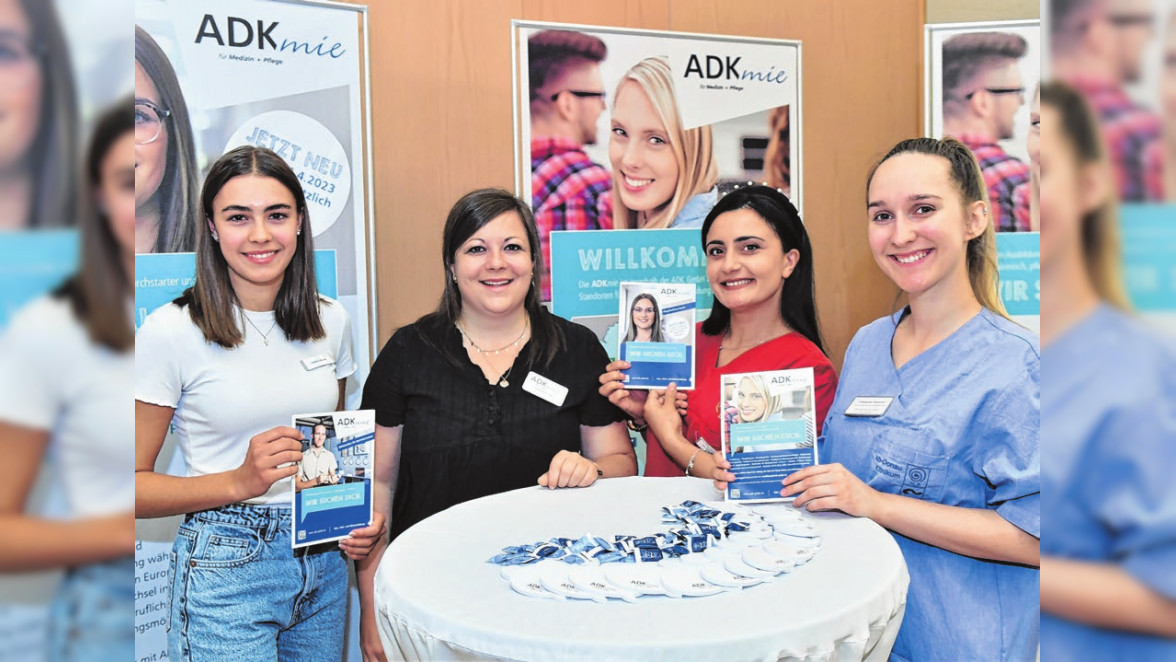 Ausbildungsmesse Allmendingen 2022: Aussteller/Festhalle - Südwest Presse