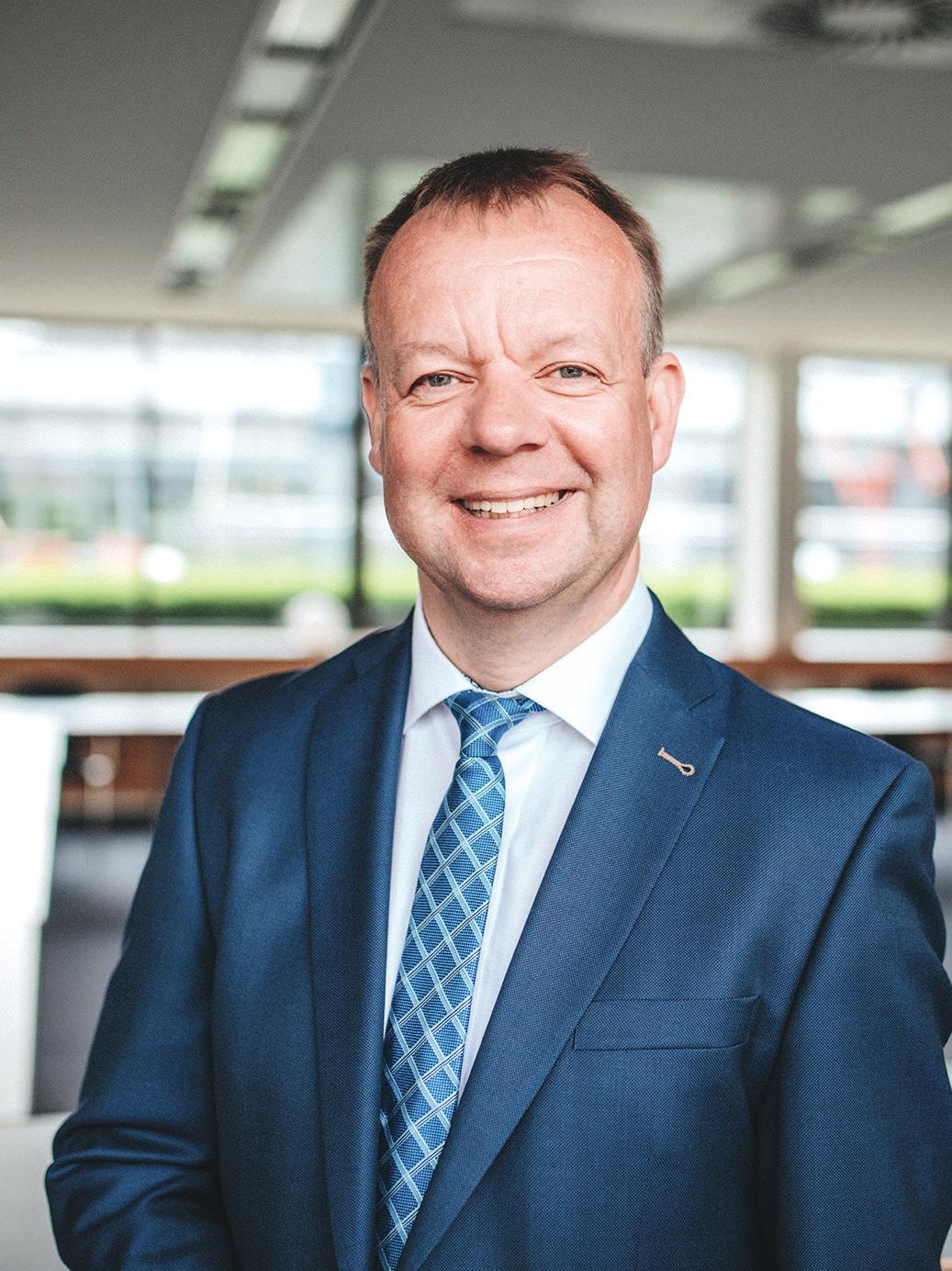 Christian Bosse von BraWoMed: Firmenkunden Heilberufler - Peiner ...