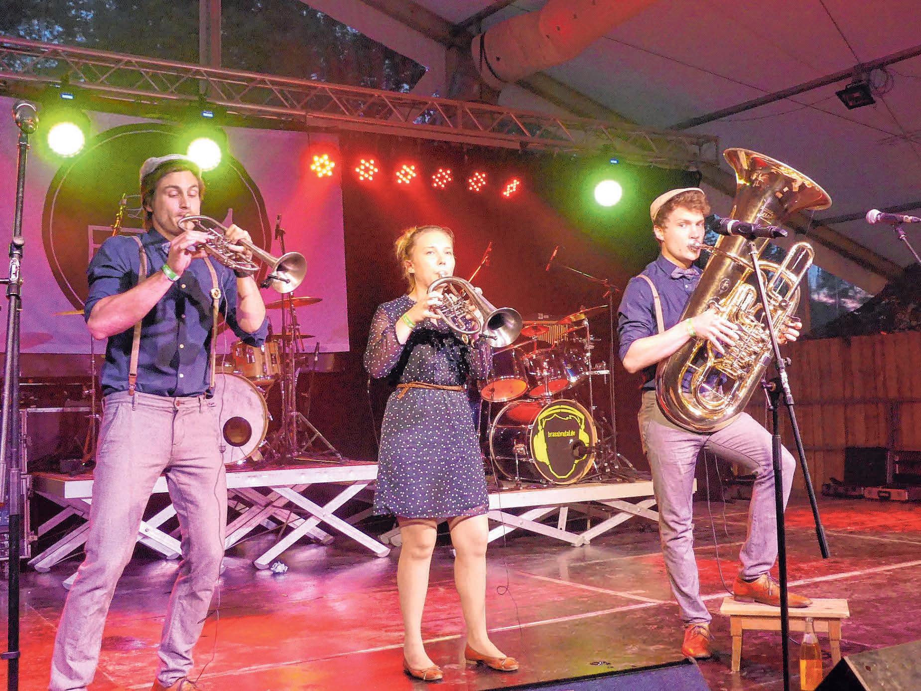 An zwei Wochenenden wird in Feldhausen mit viel Musik gefeiert ...