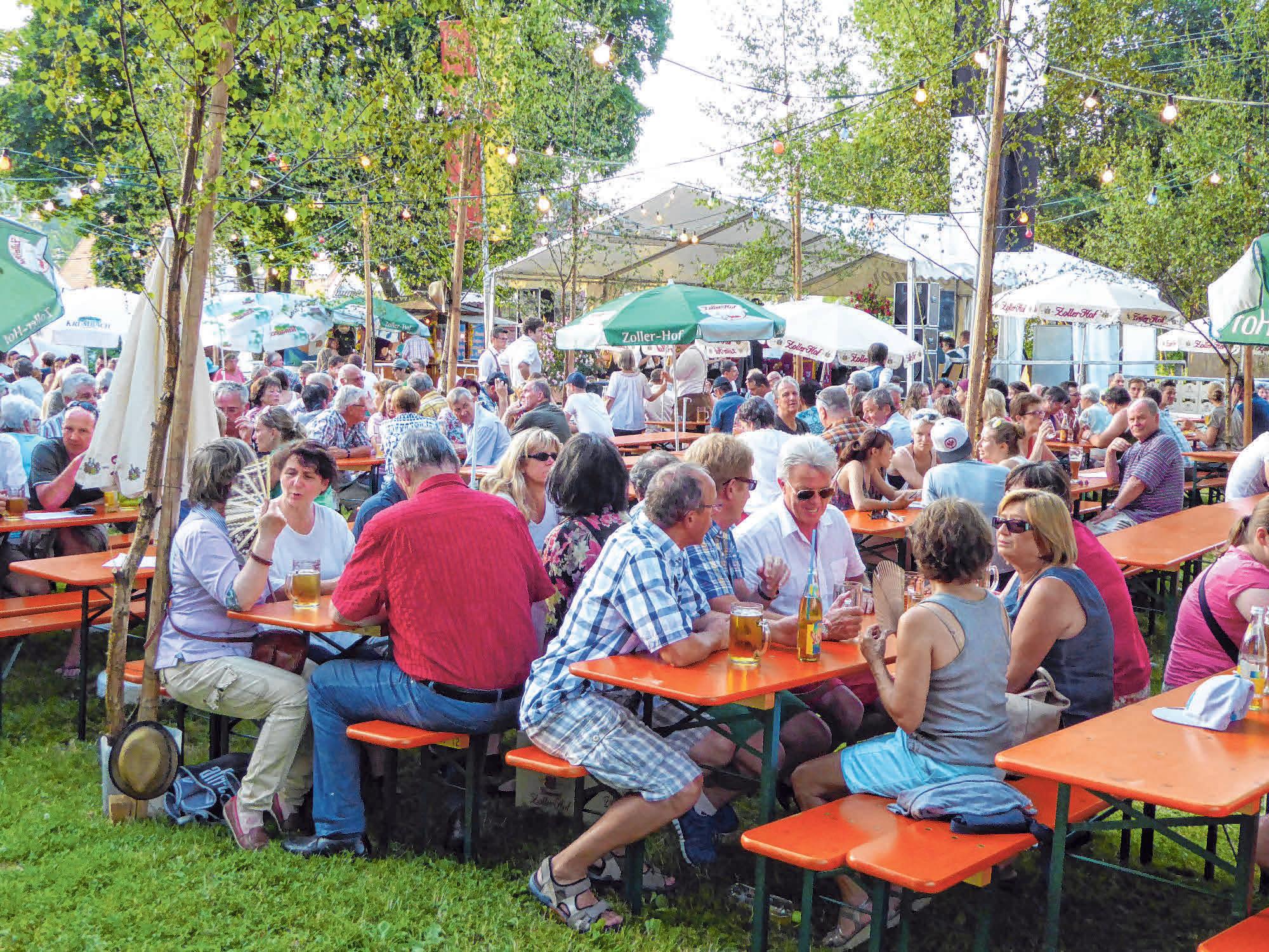 Reichhaltiges Essen und gute Musik beim Gartenfest in Laiz ...