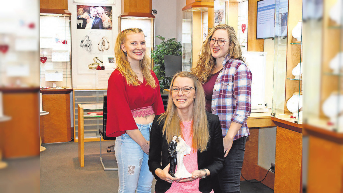 Zum Antrag hat die Goldschmiede Pfitzner den passenden Ring ...