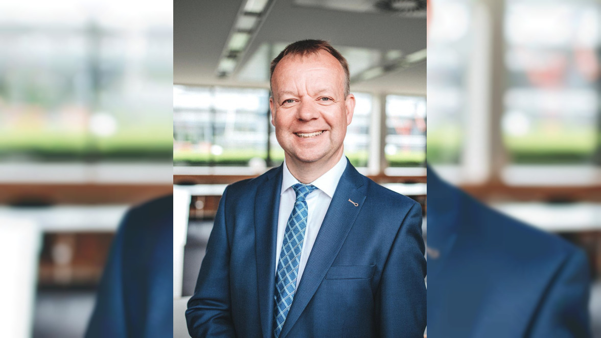 PAZ - Christian Bosse von BraWoMed: Firmenkunden Heilberufler - Peiner ...